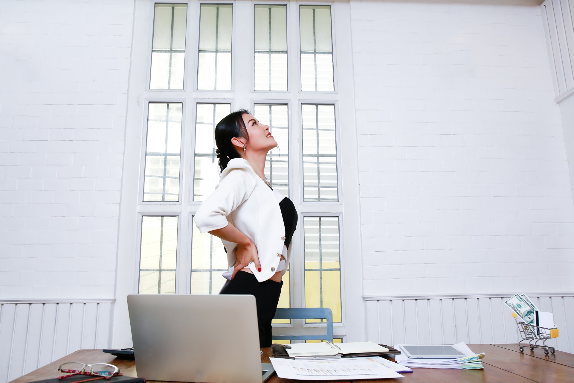 Syndrome du bureau - Signes et solutions | Guide 2025